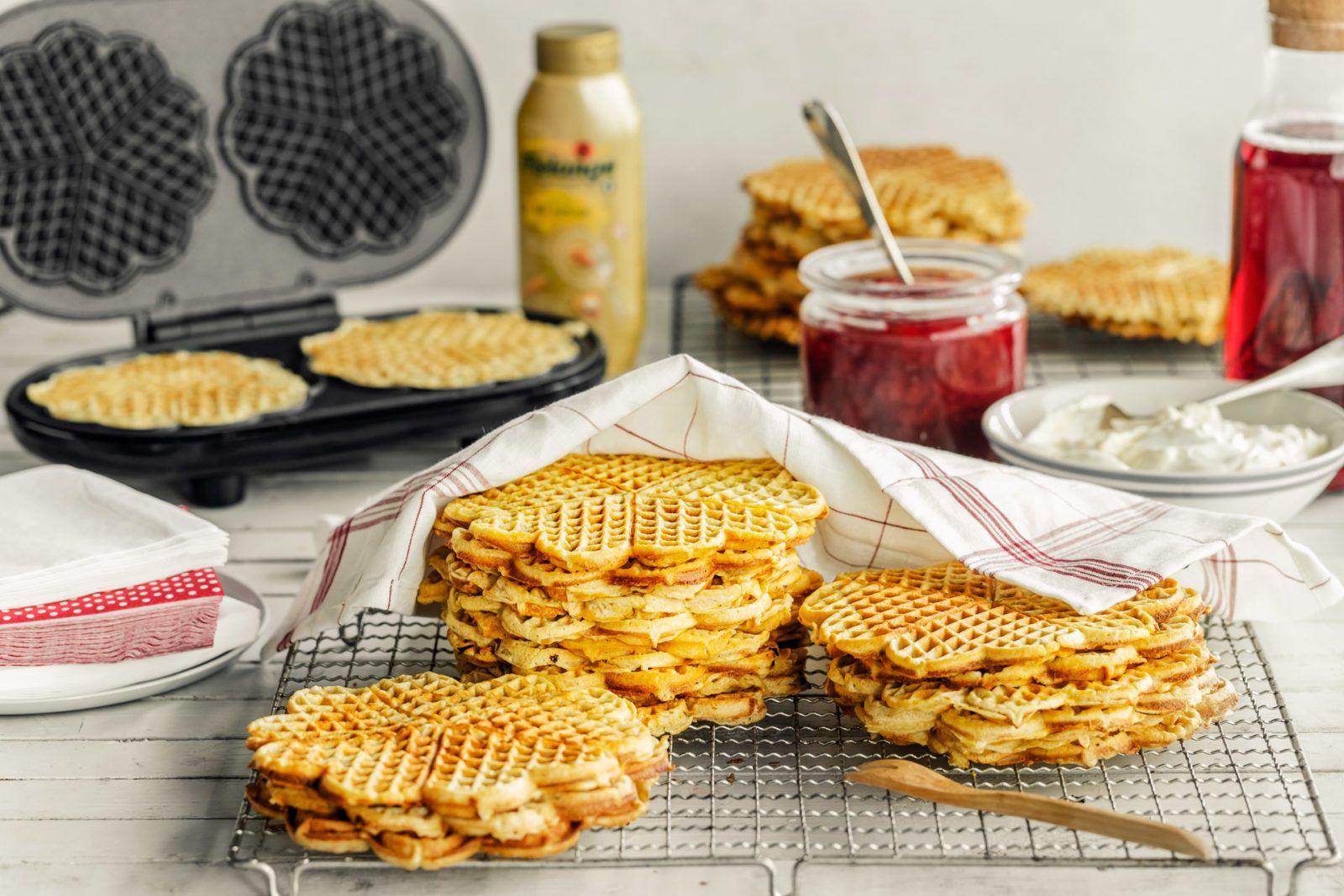 Annonsørinnhold: Fra bryllupskost til allemannseie: Dette er vaffelens ...