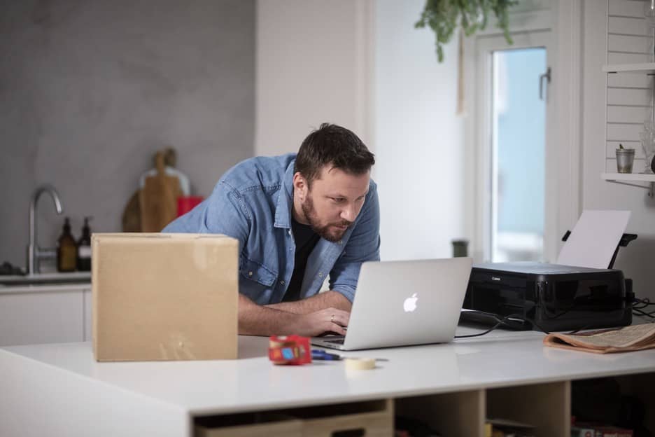 Annonsørinnhold: Slik kan du trygt sende og motta pakker